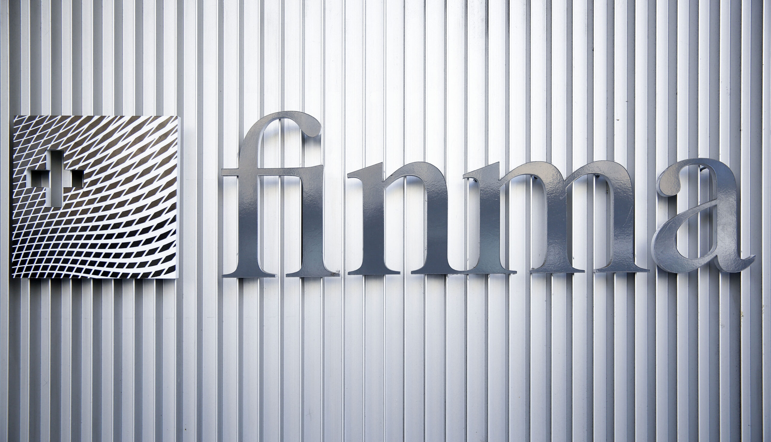 Finma zieht Daumenschrauben weiter an - muula.ch