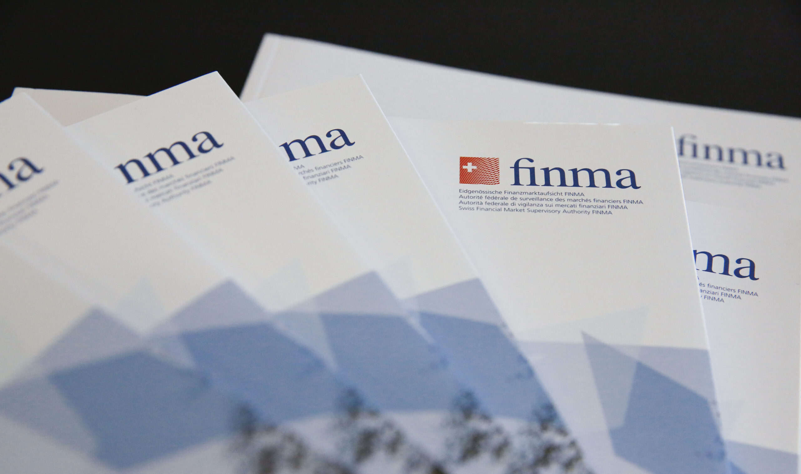 Finma nimmt dubiose Investment-Plattform hops - muula.ch