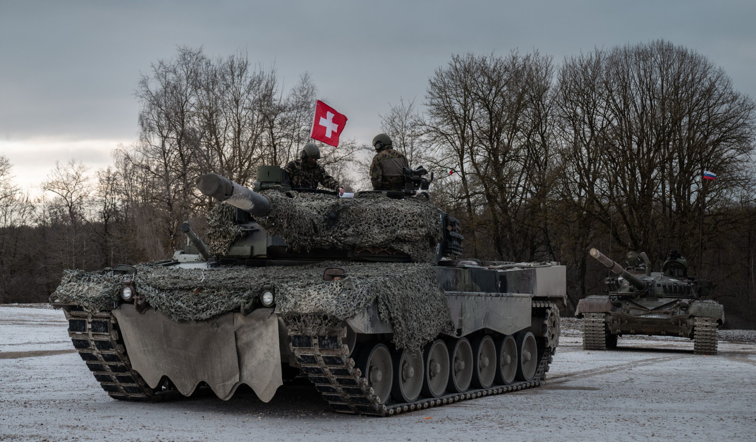 Umgeht die Schweiz bei Panzern ihr Kriegsmaterialgesetz? - muula.ch
